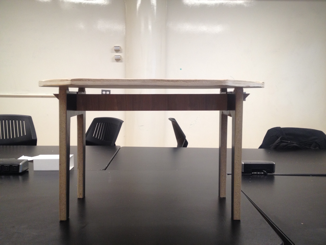 DOBERMAN TABLE – DOO YON DON KIM